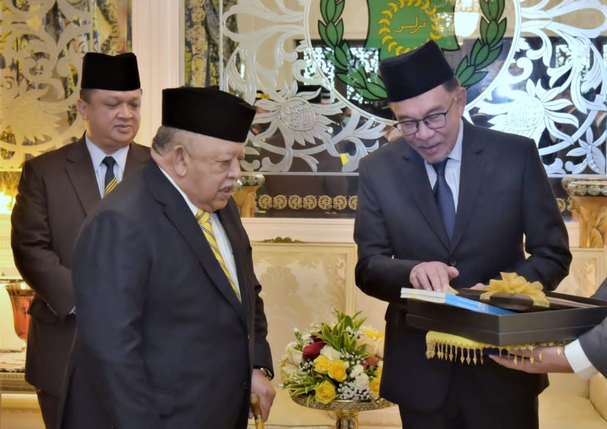 Kunjungan Sembah Menghadap Hormat Perdana Menteri kepada Raja Perlis